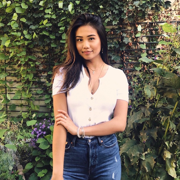 Alison's Closet (@alison_chan_) | Poshmark